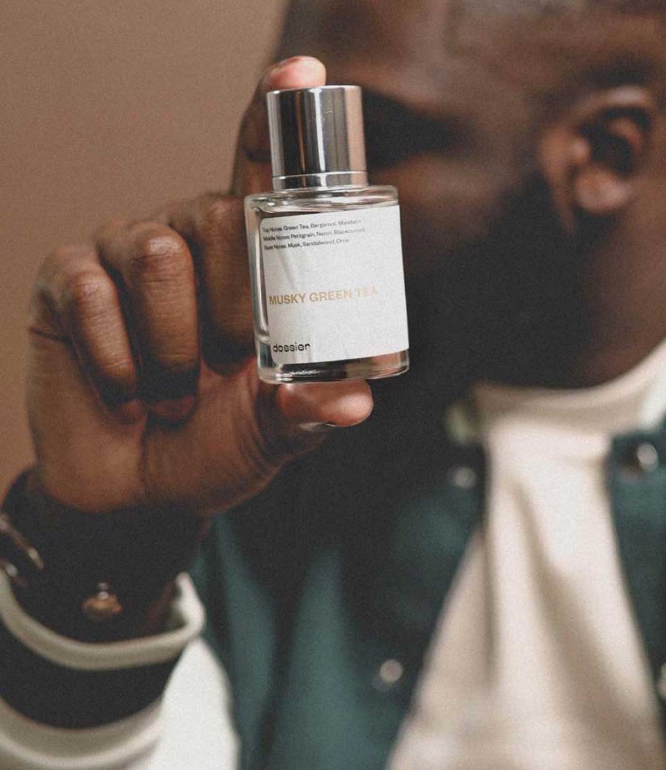 About Us – Dossier Canada